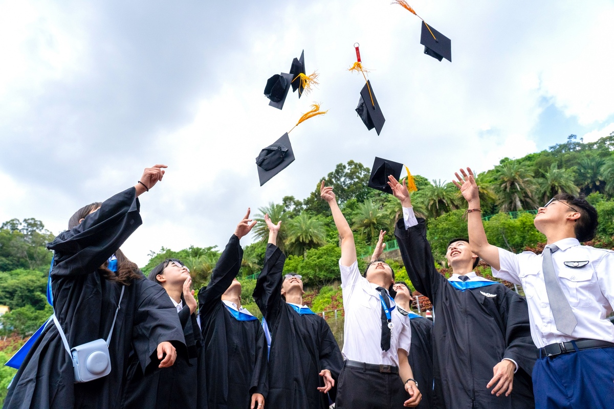 CYUT Celebrates 2025 Commencement, Honoring 2,900 Graduates