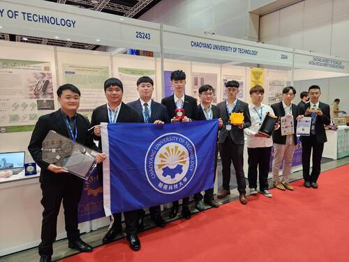 CYUT students win big at ITEX 2023